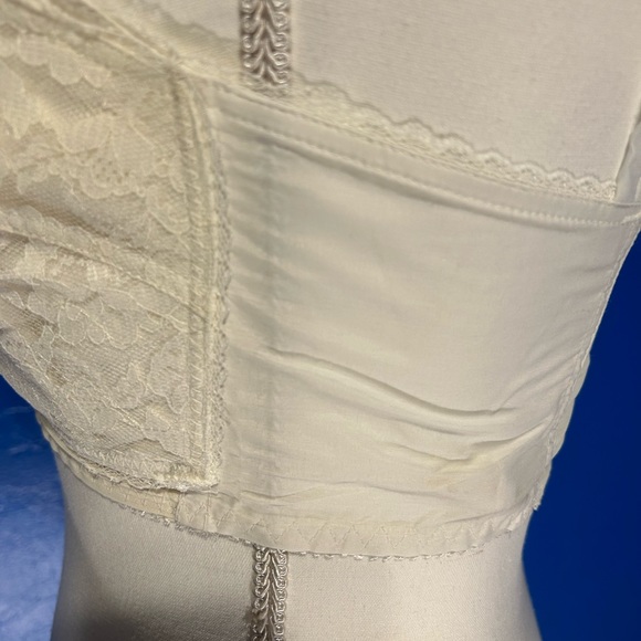 Figurettes | Intimates & Sleepwear | Vintage 95s Figurettes Floral Lace ...